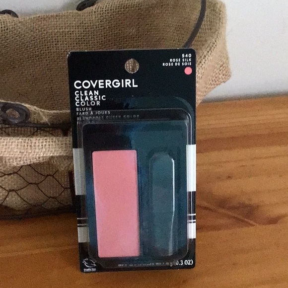 COVERGIRL | Makeup | Covergirl Clean Classic Color Rose Silk 54 Blush ...